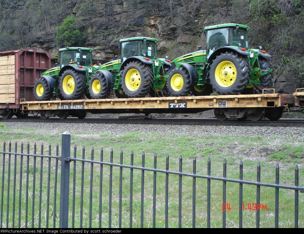 OTTX 93282 Flatcar w/John Deere Tractors EB